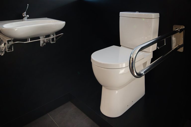 Casas de Banho para Mobilidade Reduzida - NOTÍCIAS SANOLAR